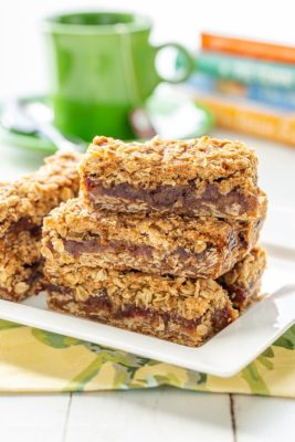 Date Bars Recipe with oats and cinnamon - Saving Room for Dessert